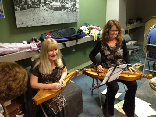 Dulcimer Girls Jayme Kelly Curtis & Laura Devine - Photos - Patricia ...