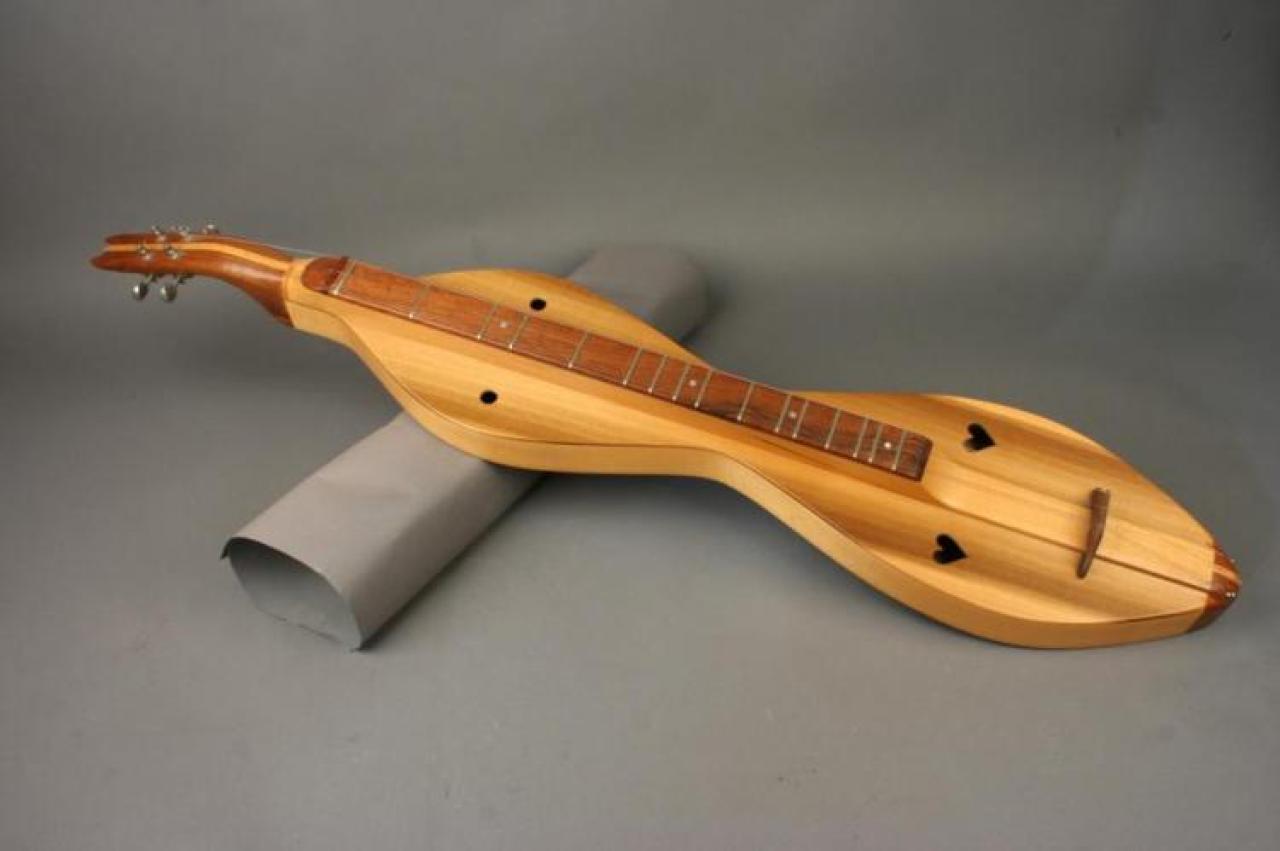 Mtn. Dulcimer By Robert And Yvonne Hutchinson,1984 - Photos - Jan Potts ...