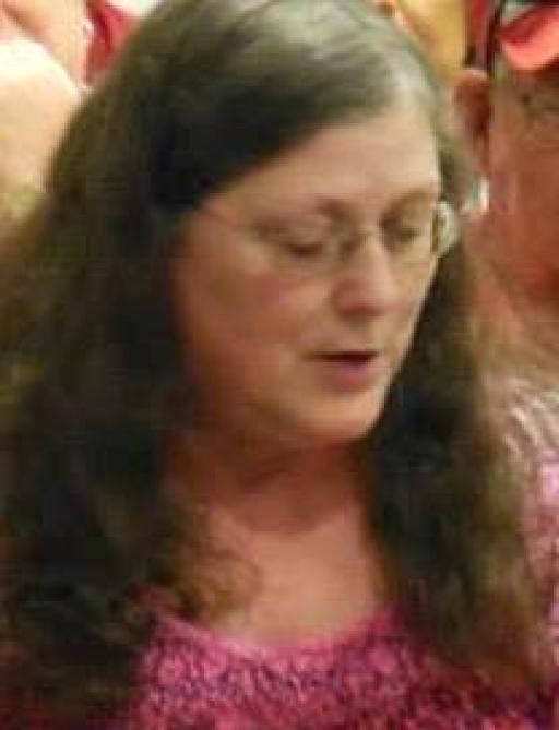 Pretty Saro - Jan Potts | fotmd.com